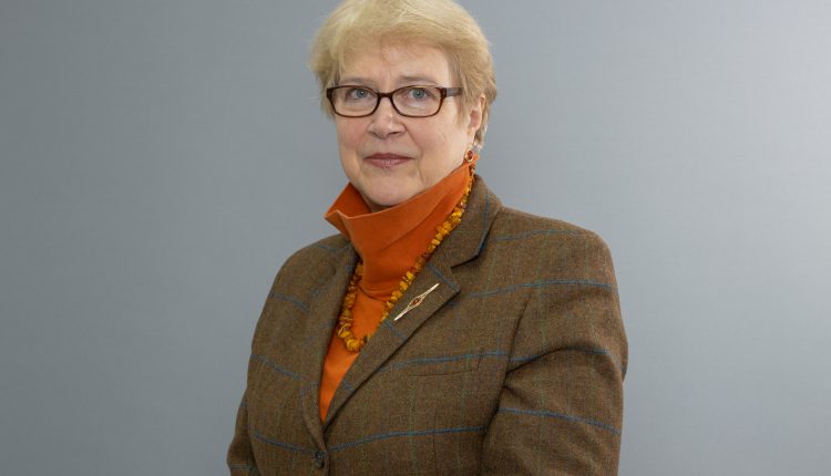 Madame Beatrice HEUSER, auteure du livre WAR : A GENEALOGY OF WESTERN ...