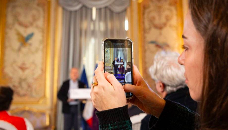 Le prix Anna Politkovskaïa – Arman Soldin du courage journalistique ...